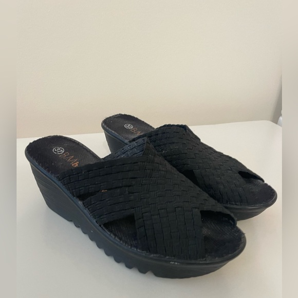 bernie mev. | Shoes | Black Wedge Sandals | Poshmark